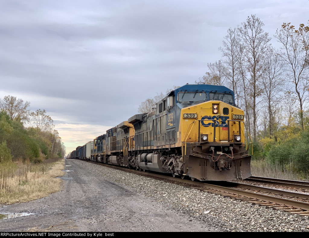 CSX 339 on Q561
